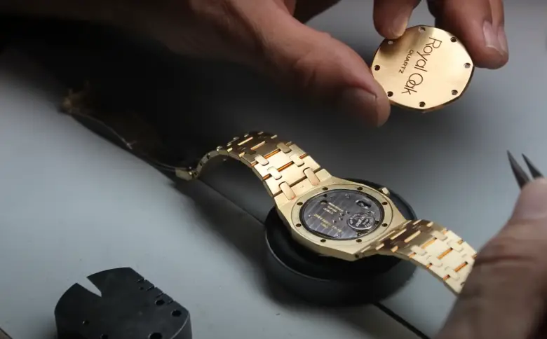 Metal vs. Leather Watch Band: Which is Better? - LeatherProfy