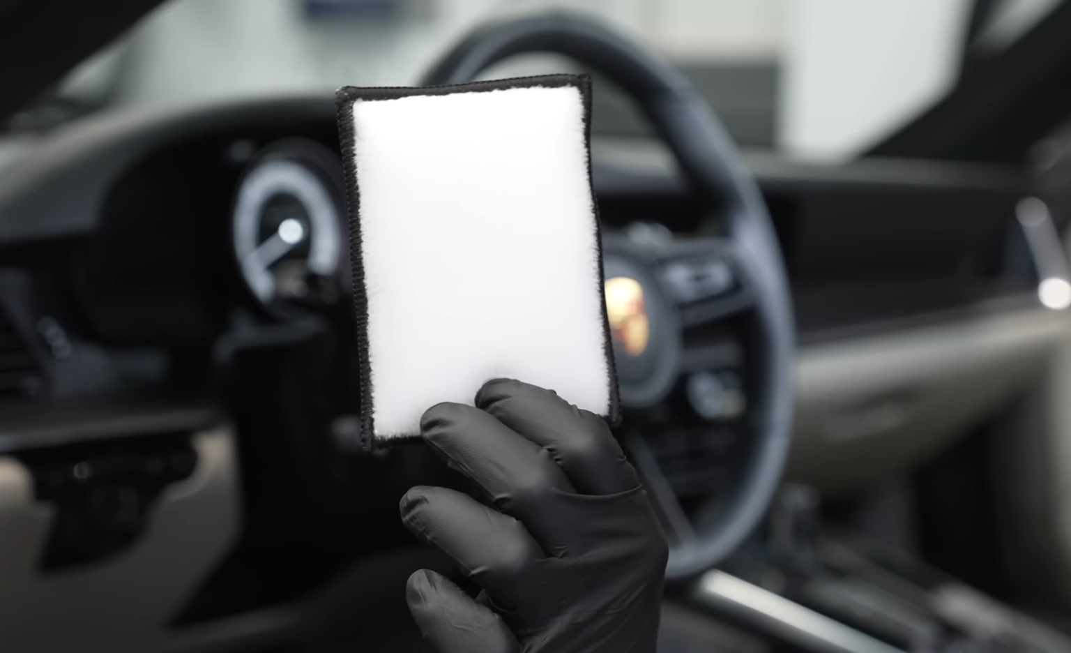 How to Clean a Leather Steering Wheel? - LeatherProfy