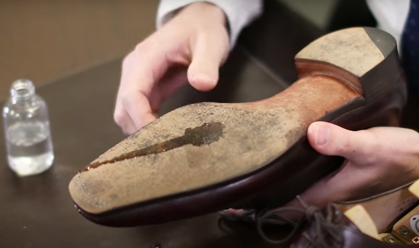 How to Clean Leather Soles of Shoes? - LeatherProfy