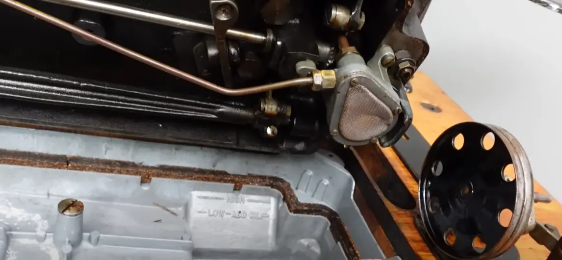 Singer 241-11 Leather Sewing Machine Review - LeatherProfy