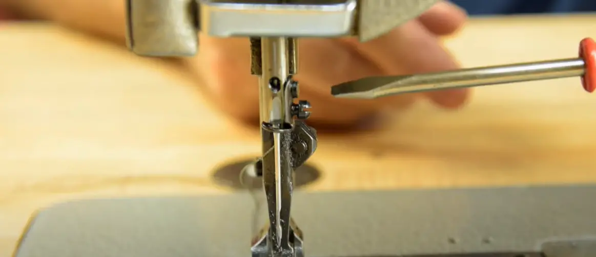 Consew 220 Leather Sewing Machine Review - LeatherProfy