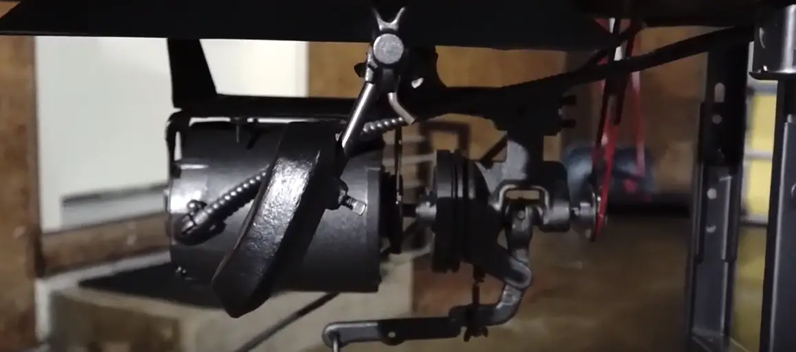 Singer 31-15 Leather Sewing Machine Review - LeatherProfy