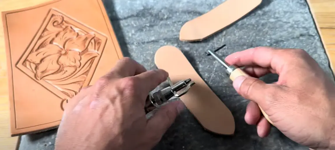 How to Use a Leather Groover? - LeatherProfy