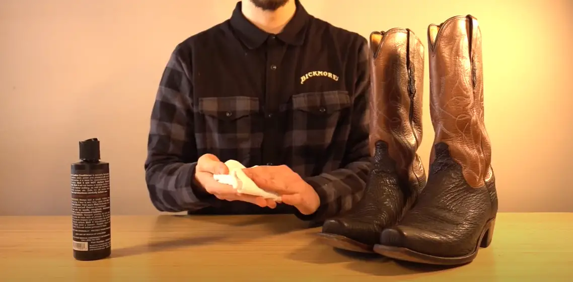 How to Use the Bick 4 Leather Conditioner? - LeatherProfy